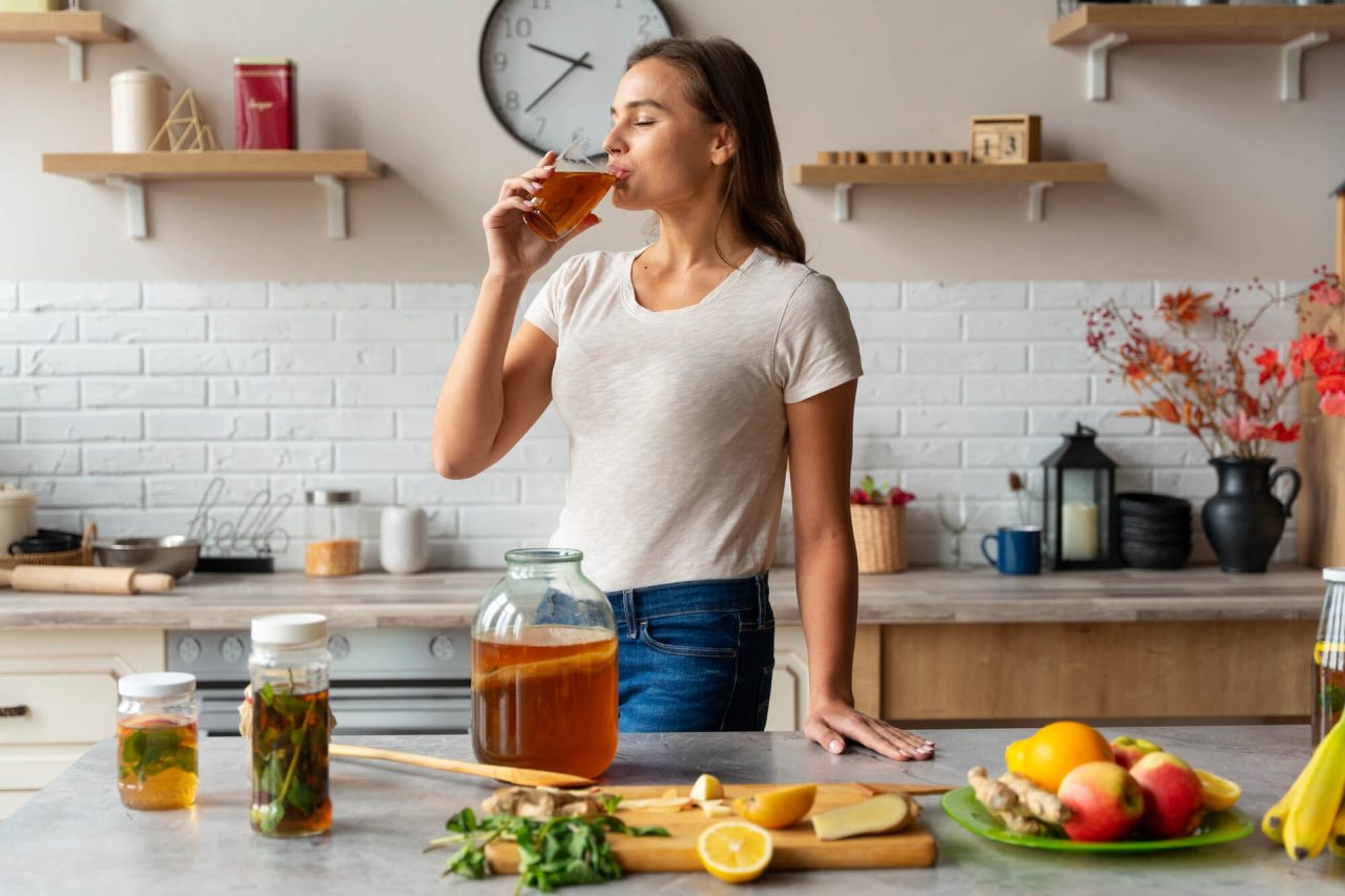 Kombucha: gomba, tea, ital — hatásai, veszélyei (2025)
